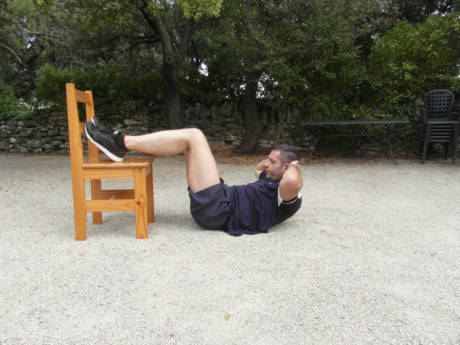16 exercices avec chaise pour une séance complète